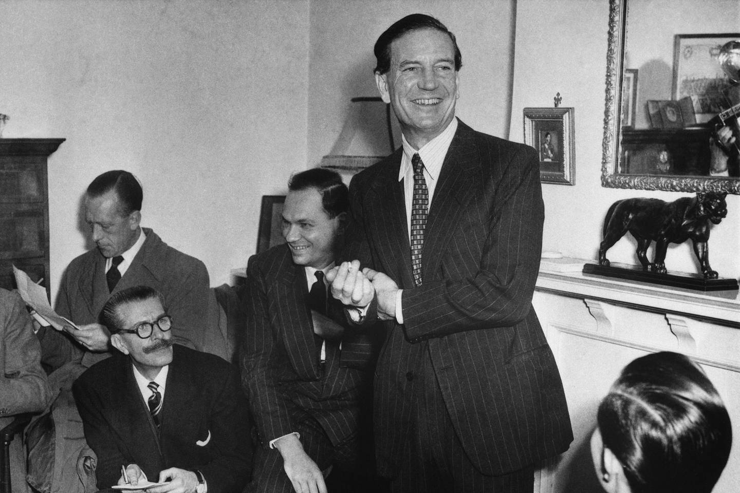 Dominic West and Damian Lewis cast as leads in A Spy Among Friends ...