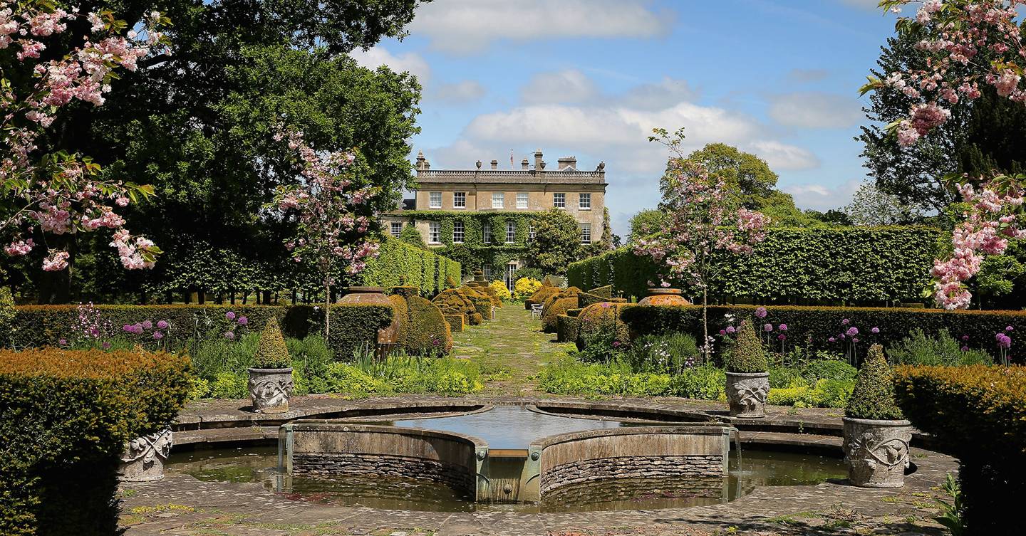 Inside The Royal Palace's Extraordinary Gardens | Tatler