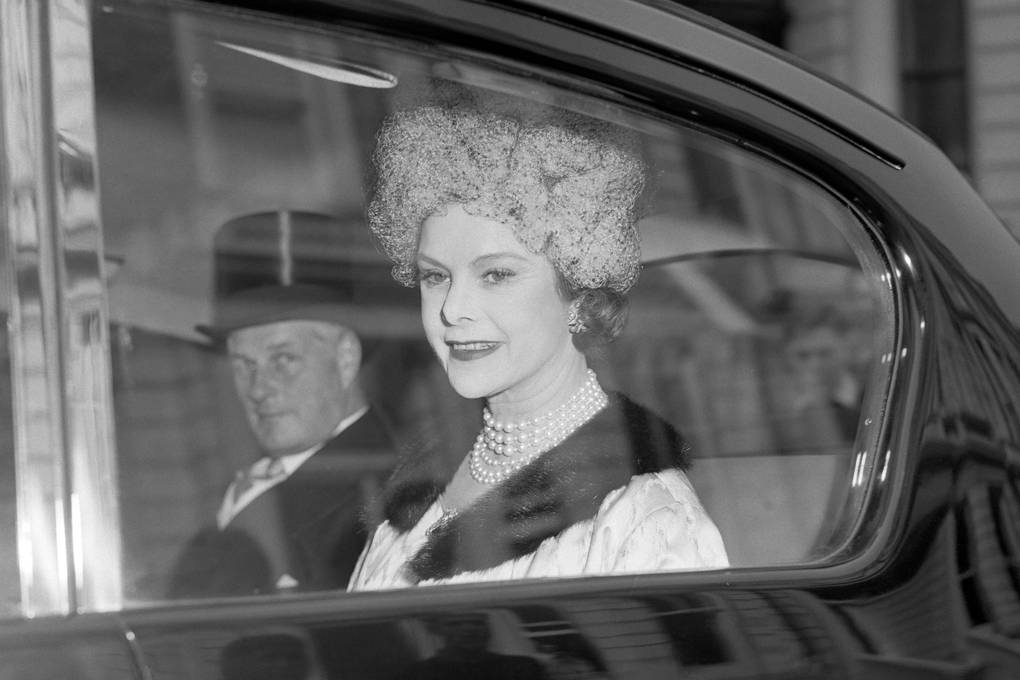 Famed aesthete and socialite Countess of Rosse's jewellery for sale at ...