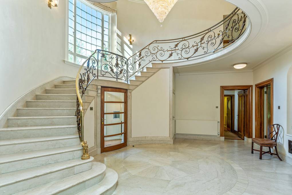 Inside Hamstone House in St George’s Hill, Surrey, the most glamorous ...