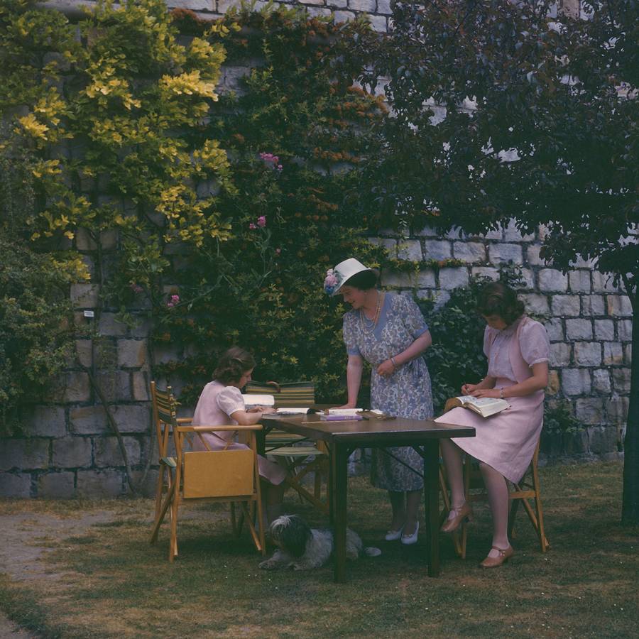 How the memoir of the Queen's governess Crawfie paved the way for ...