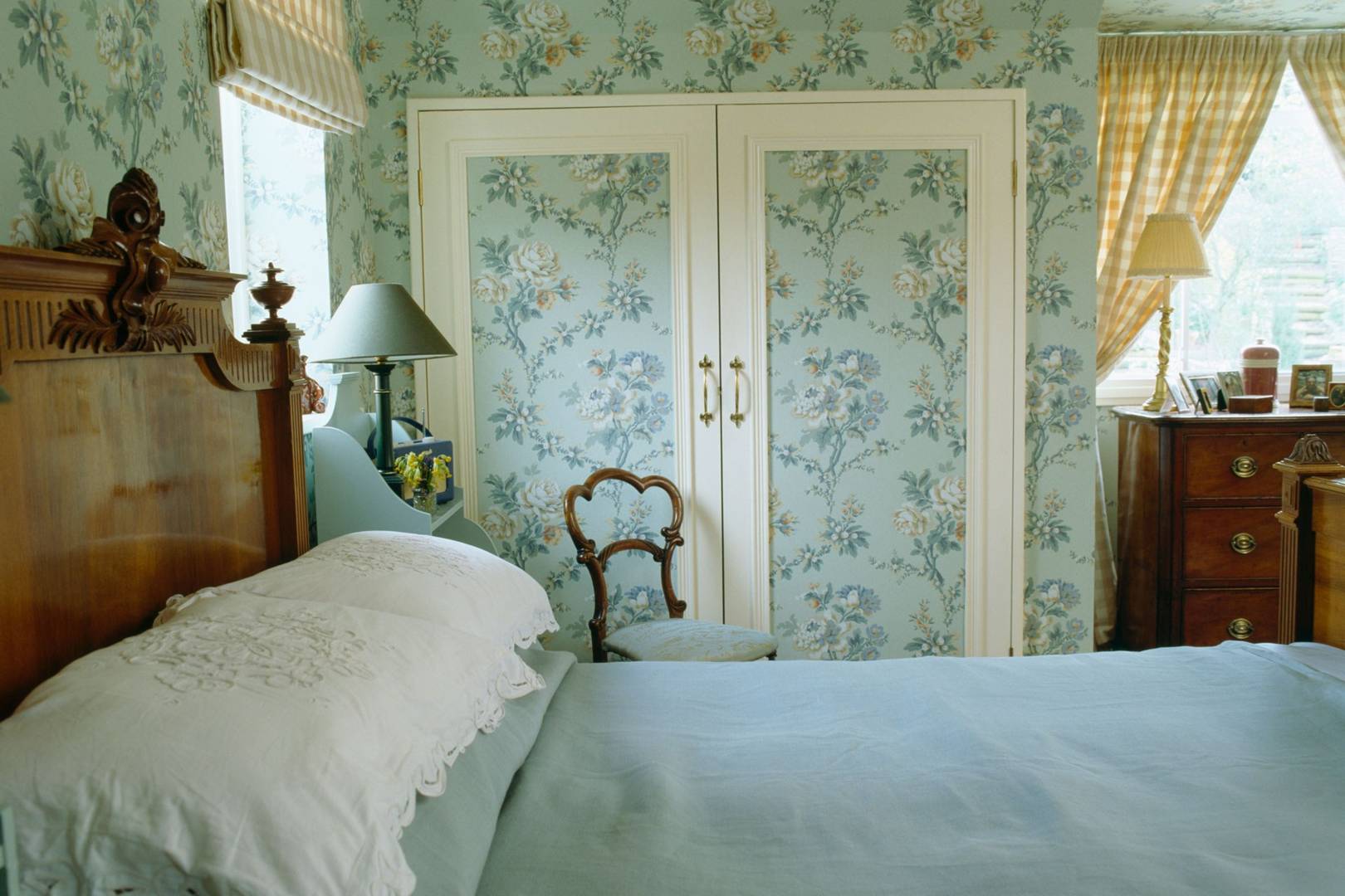 Sloane Square & Sloane Rangers - Rituals, style and boarding school ...