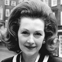 Raine Spencer, Diana, Princess of Wales's stepmother dies: life photos ...