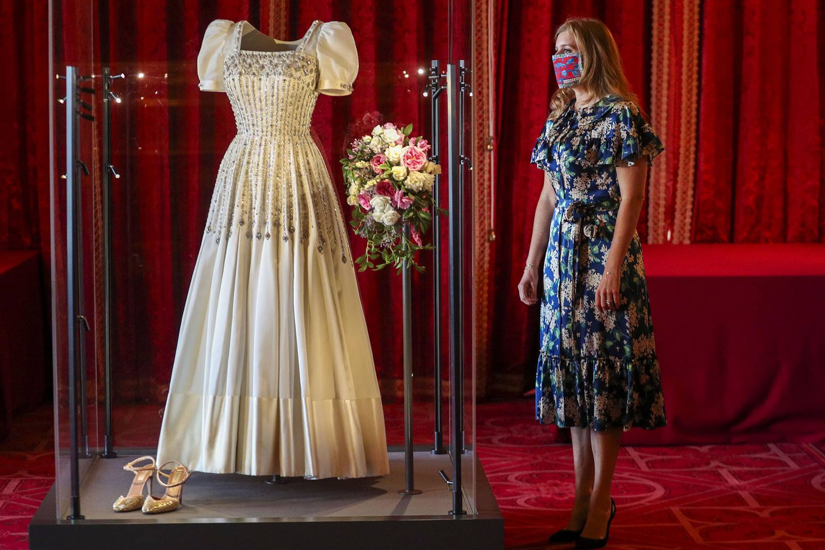Princess Beatrices Wedding Dress Is To Go On Display At Windsor Castle Tatler