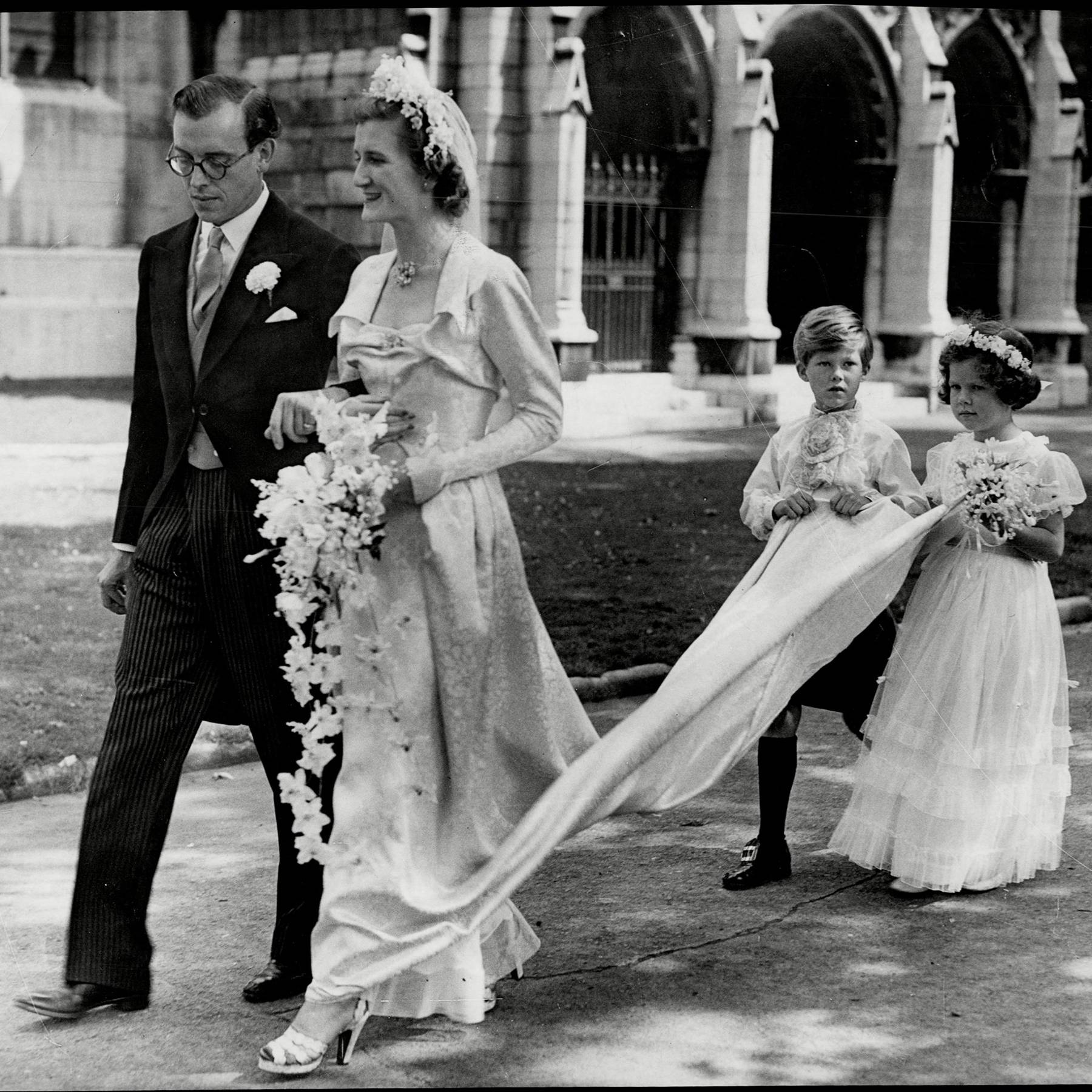 Queens cousin & best friend Margaret Rhodes dies aged 91 | Tatler