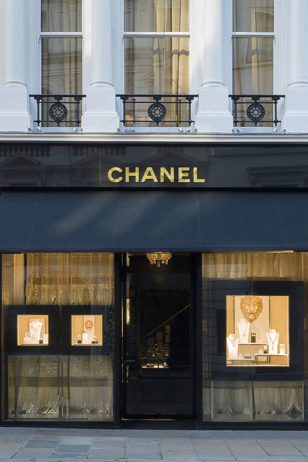 New Chanel Watch and Fine Jewellery boutique Bond Street - Chanel store ...