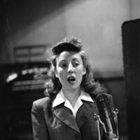 Dame Vera Lynn, the forces’ sweetheart, dies aged 103 – and the Queen ...