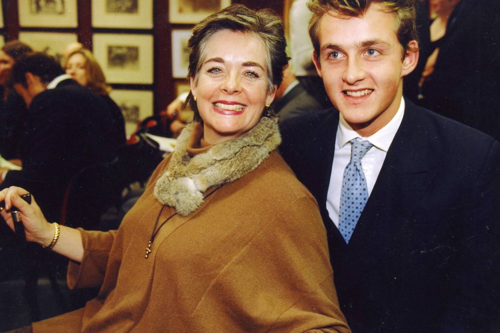 Christie's celebrity Christmas stocking auction- Trinny Woodall & Lord ...