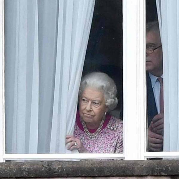 The queen looking unimpressed - Queen Elizabeth II image gallery | Tatler