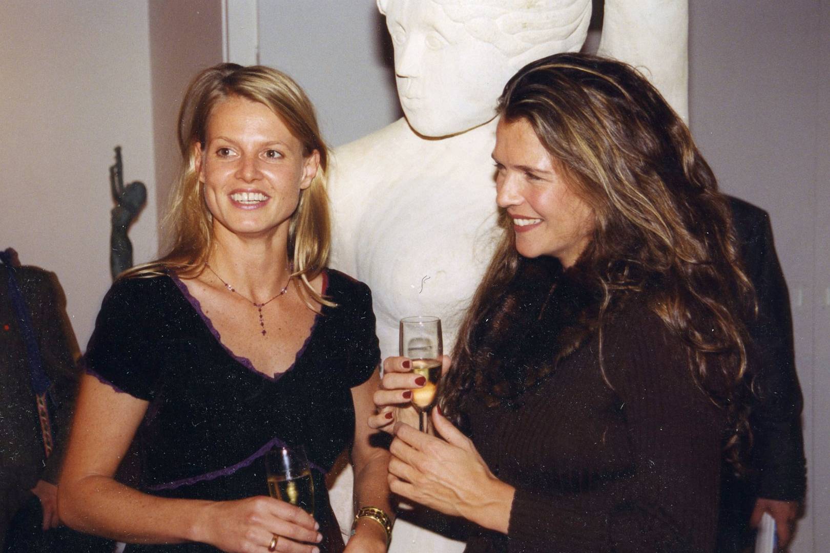 Candida Bond's exhibiton opening - David Wynne & Viscountess Linley ...