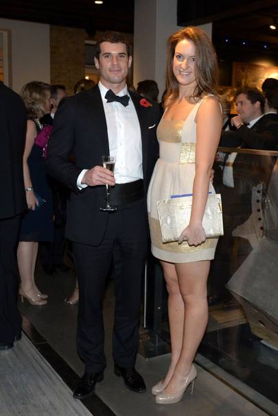The City Veterans Dinner - Liz Hurley & HUGH EDMEADES - Bystander ...