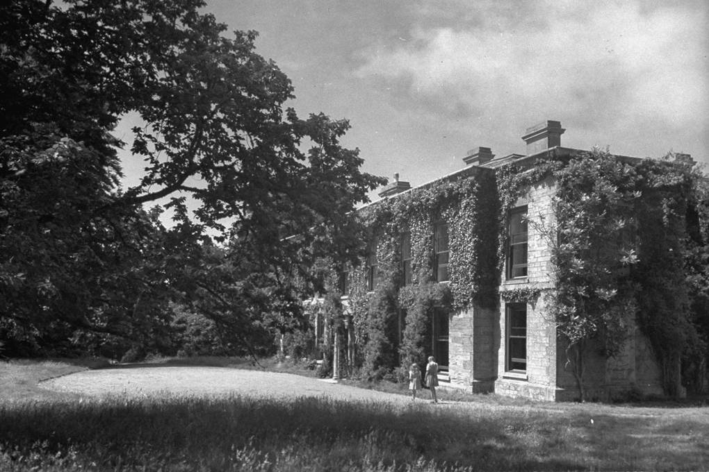 The romantic story of Menabilly - the real life inspiration for ...