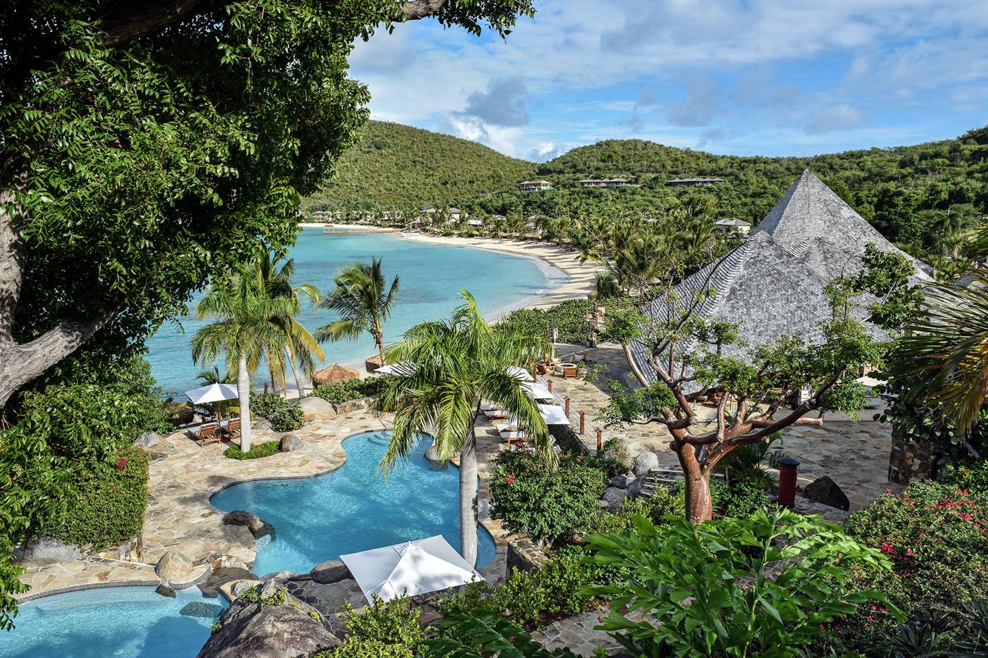 Little Dix Bay in BVI: The Hotel Visited By The Queen in 1966 | Tatler