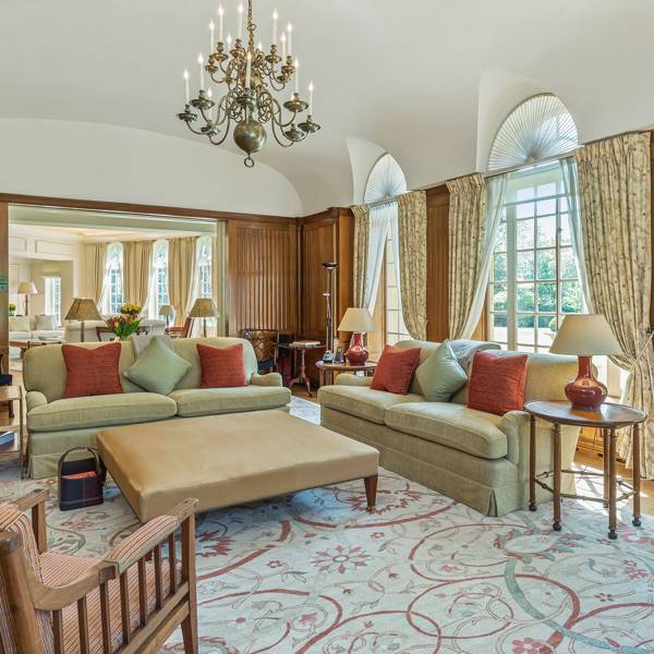 Inside Hamstone House in St George’s Hill, Surrey, the most glamorous ...