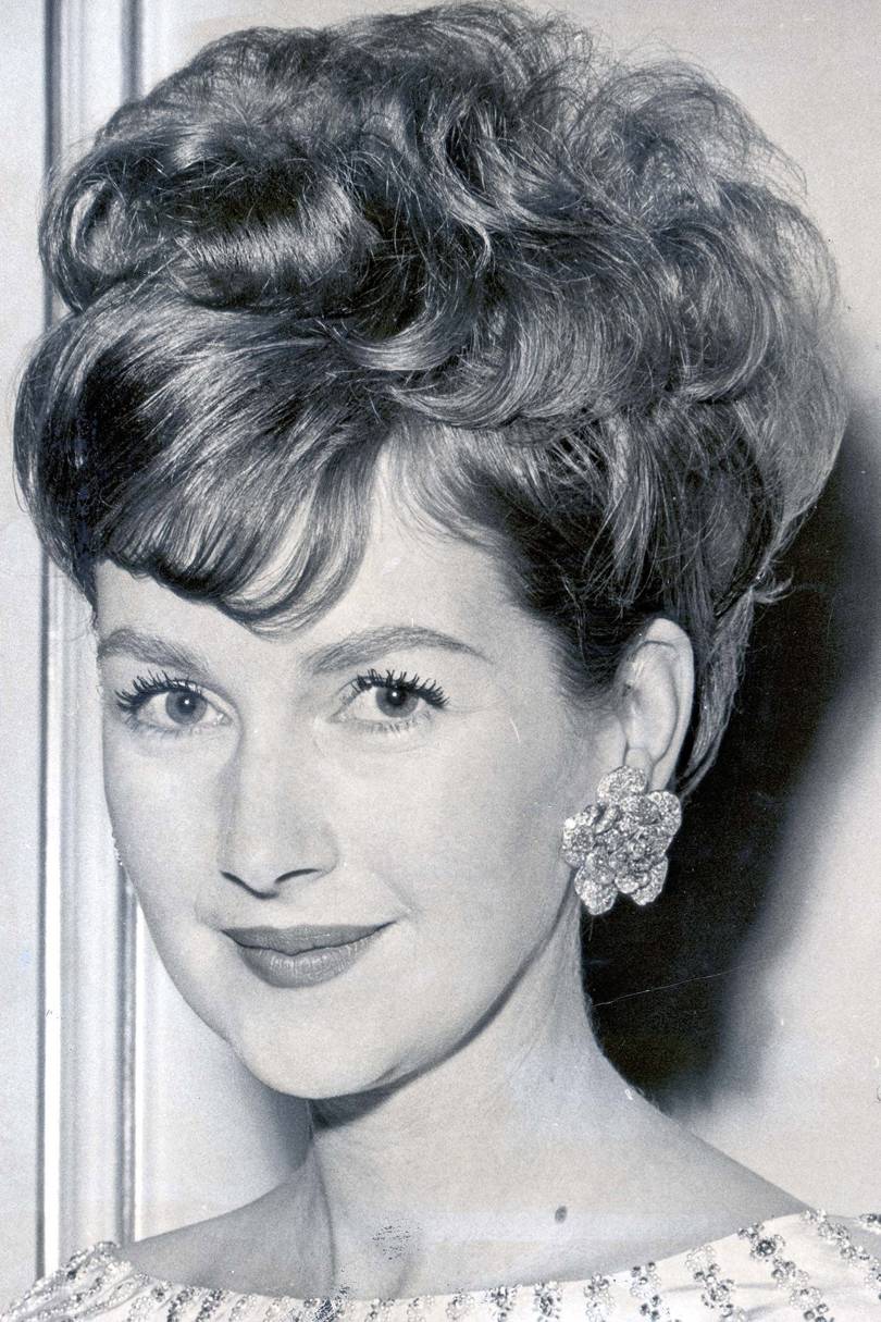 Raine Spencer, Diana, Princess of Wales's stepmother dies: life photos ...