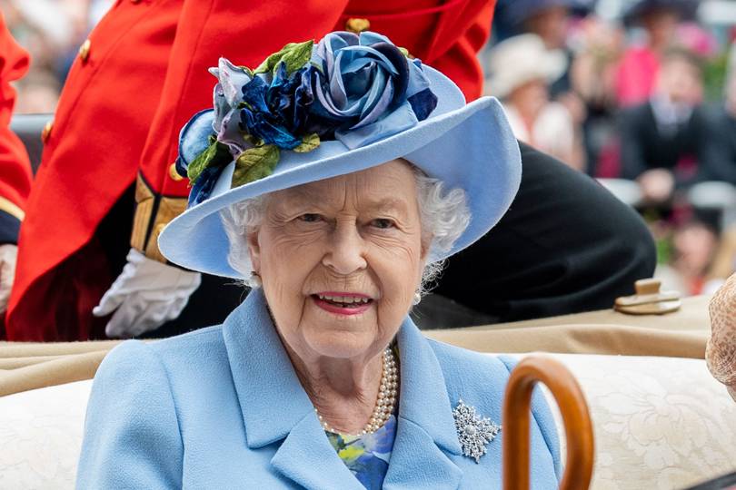 The Queen has hired Harry and Meghan’s (and Hillary Clinton’s) ex-PR ...