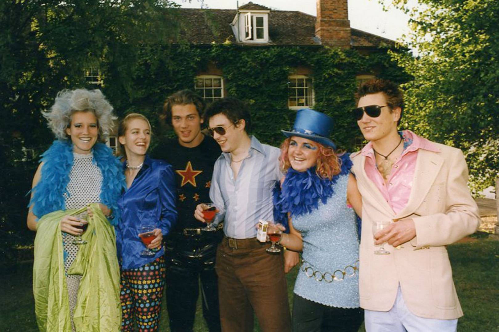 Cooksons' Barn Party - The Earl of Mornington & Lady Rose Innes Ker ...