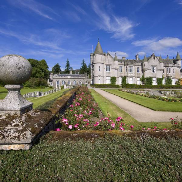 Inside The Royal Palace's Extraordinary Gardens | Tatler
